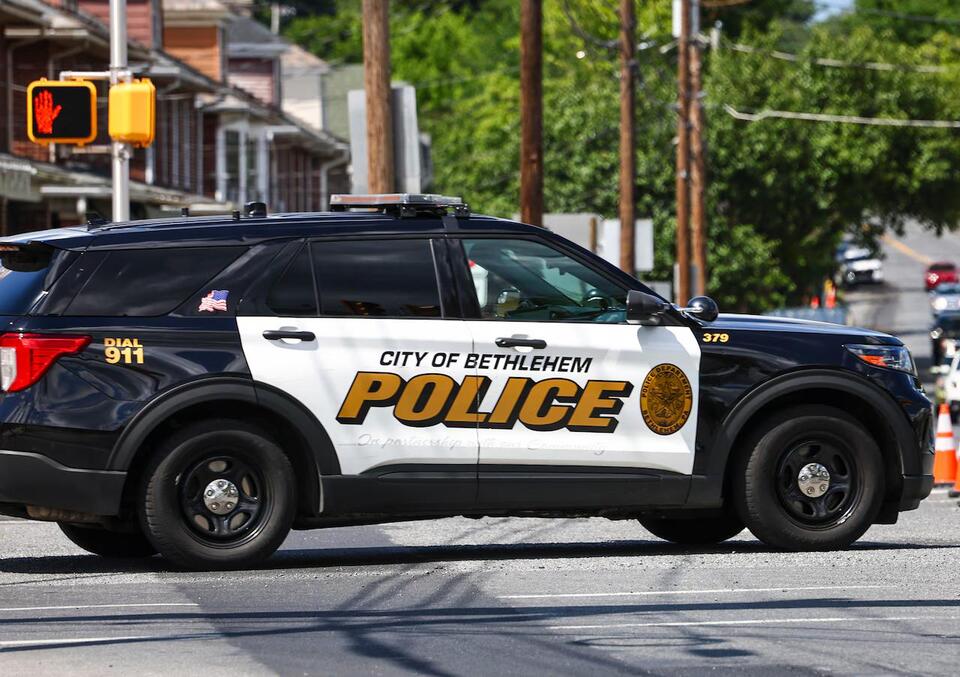 Pa. man dies after car lift fails, pinning him on driveway - NewsBreak