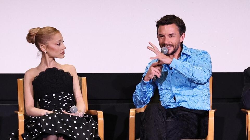 Fans React to Jonathan Bailey & Ariana Grande’s Chemistry in Cooking Video - NewsBreak