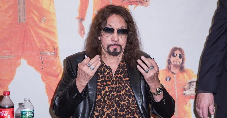 Inside Ace Frehley's Family Life: Meet KISS Guitarist's Estranged Wife ...