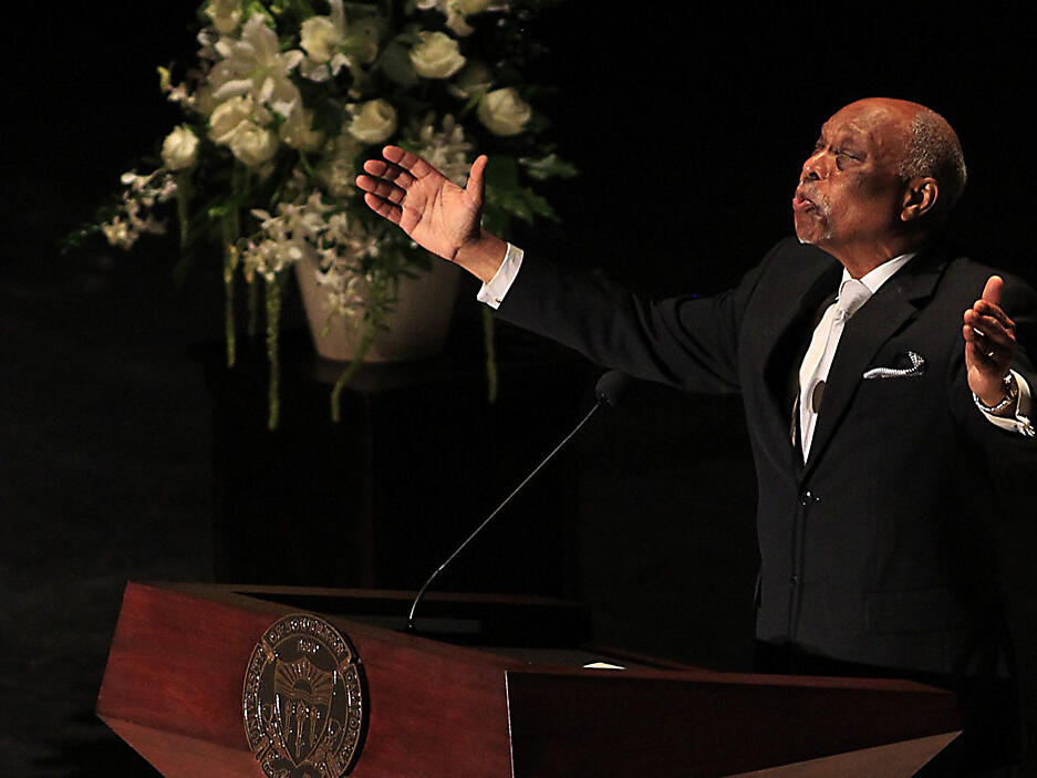 Cecil Murray honored in memorial service at First AME Church