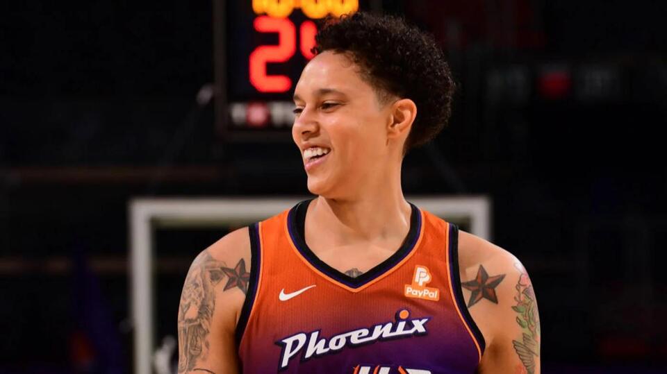 WNBA free agency: Brittney Griner, nine-time All-Star, re-signs with Phoenix Mercury - NewsBreak