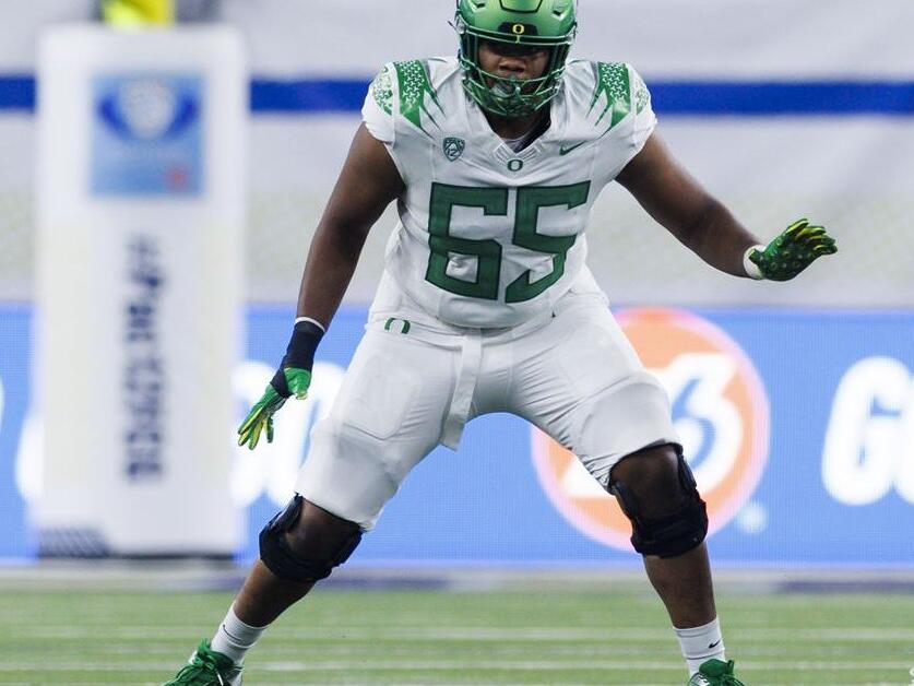 Oregon OT Ajani Cornelius named preseason second-team All-American by ...