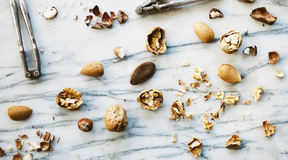 Scientists Find More Evidence For Adding This Inflammation-Fighting Nut ...