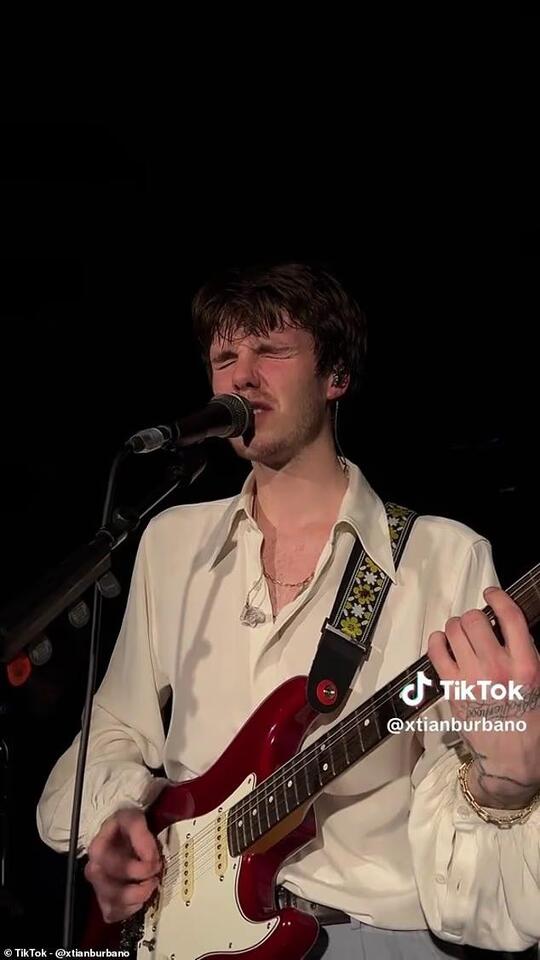 Cruz Beckham emotionally sings about 'breaking mama's heart' in dig at ...