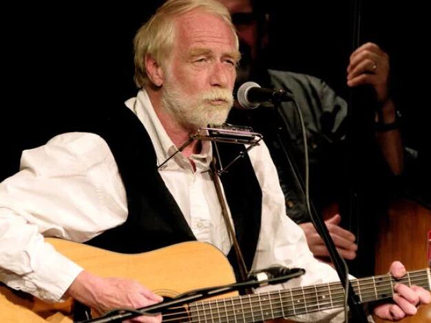 Maine singer-songwriter David Mallett has died at 73