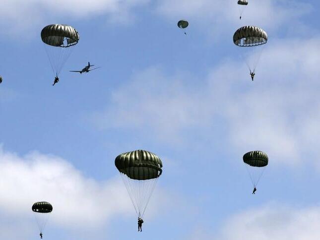 A mass parachute jump over Normandy kicks off commemorations for the ...