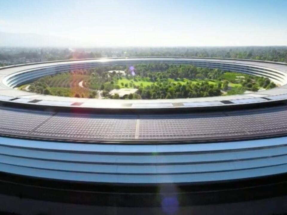 Norman Foster speaks on creating Apple Park's iconic spaceship campus