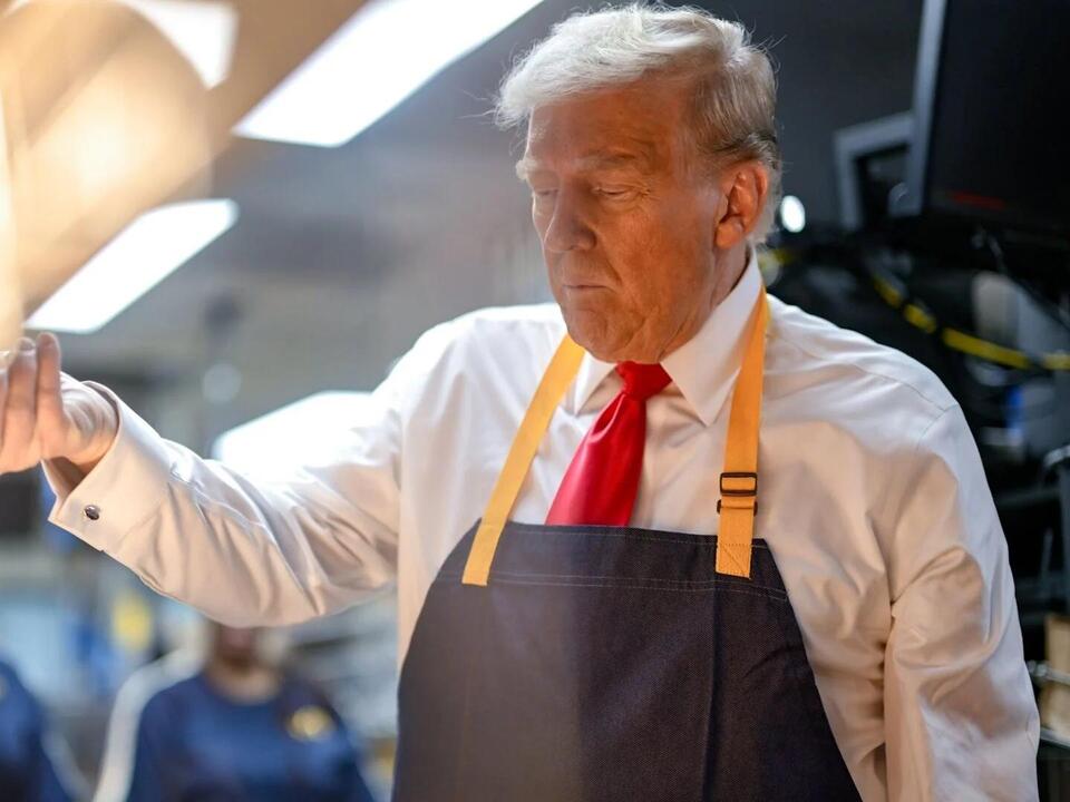 Trump works the fryer at Pennsylvania McDonald's