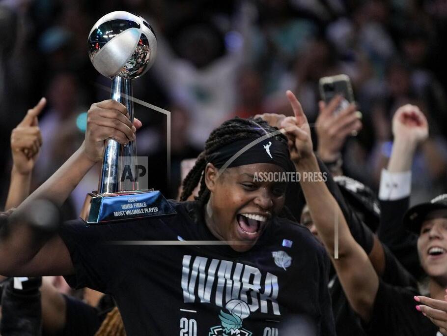 Jonquel Jones delivers WNBA Finals MVP performance to bail out Ice-cold ...
