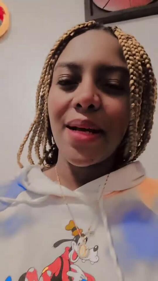 creado por la negrita bella 😍😘 con la música Hoy Lo Vi Pasar de Rocío ...