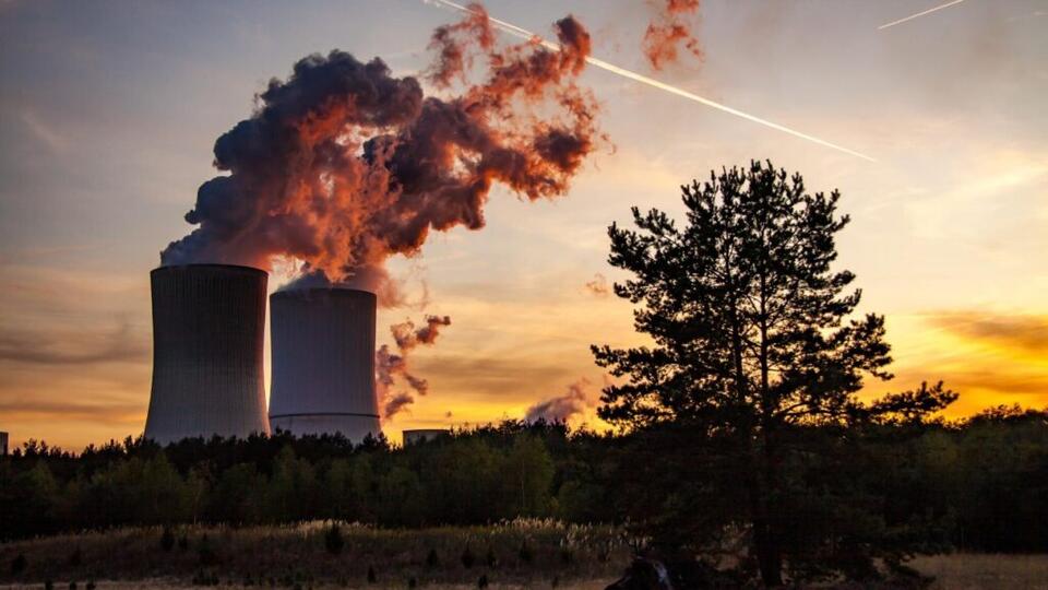 UK fires up hydrogen rare earth magnet plant with 90% fewer emissions ...