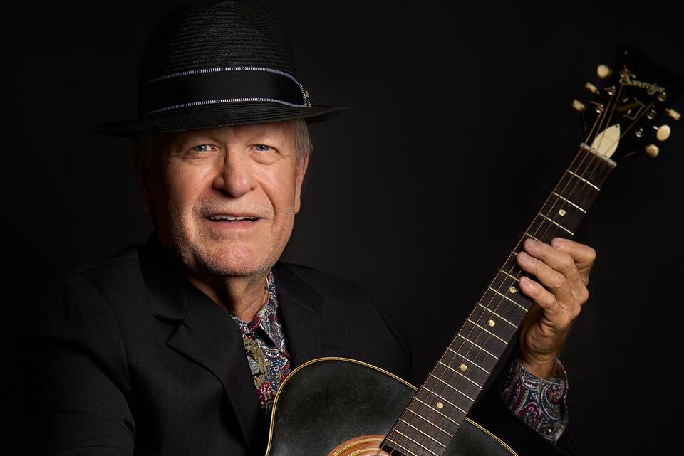 Robert Top Thomas is Making a Scene - NewsBreak