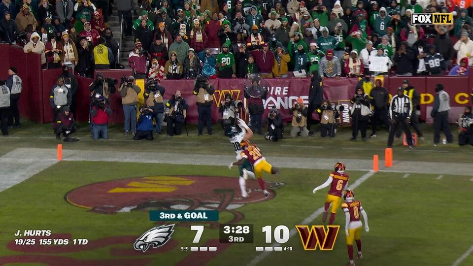 Jalen Hurts finds Dallas Goedert for a 15-yard TD, giving Eagles lead ...