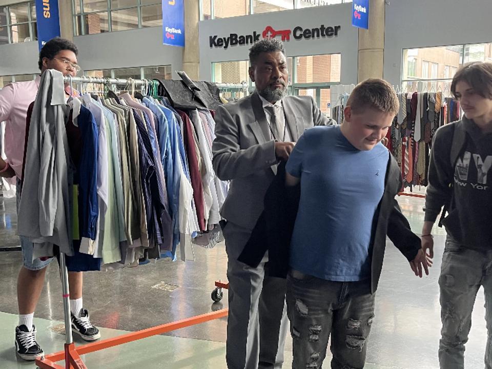 ‘I was thinking I look pretty good’: St. Brian Clothiers dresses ...