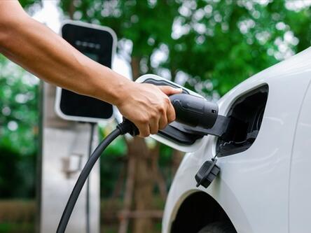 Illinois communities complete ComEd’s EV Readiness Program