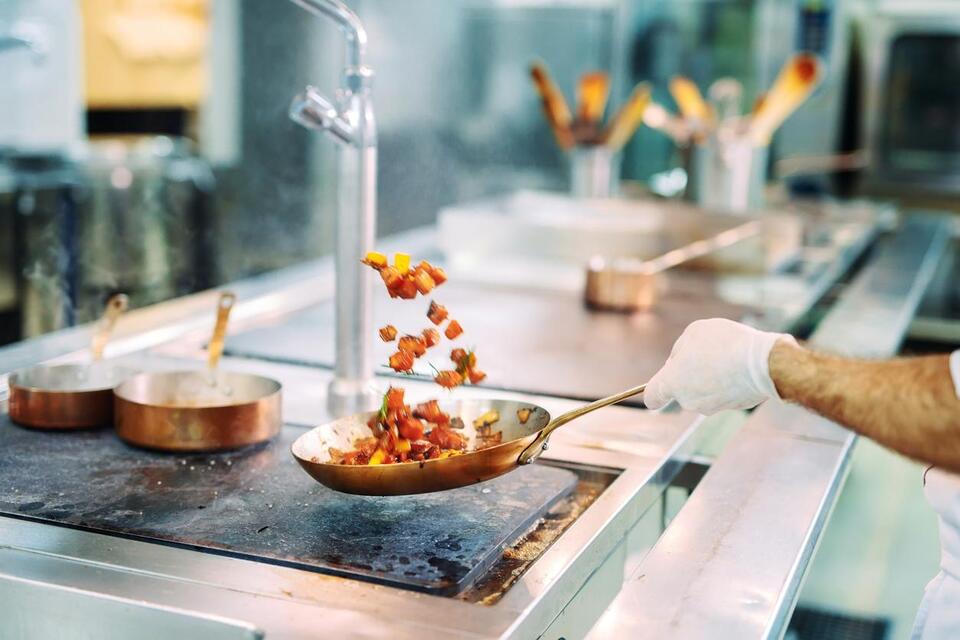 11 Shocking Restaurant Health Code Violations - NewsBreak