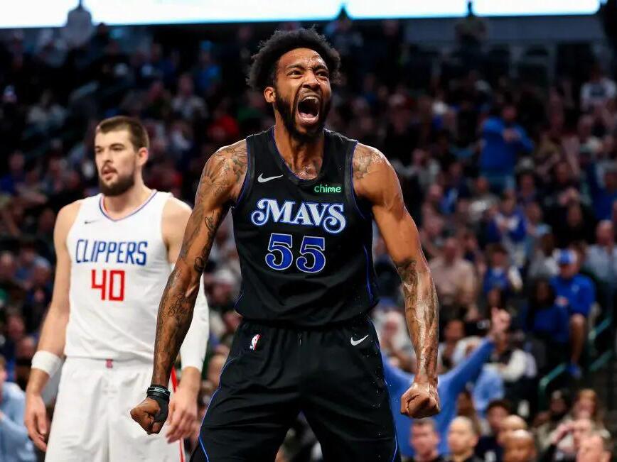 Derrick Jones Jr. signs three-year, $30 million deal with Clippers