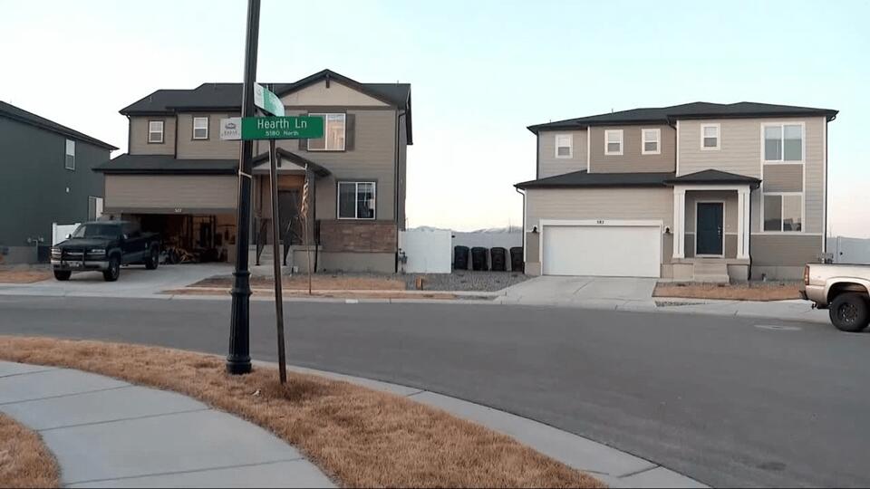 5-year-old girl hospitalized after falling from second-floor window at ...