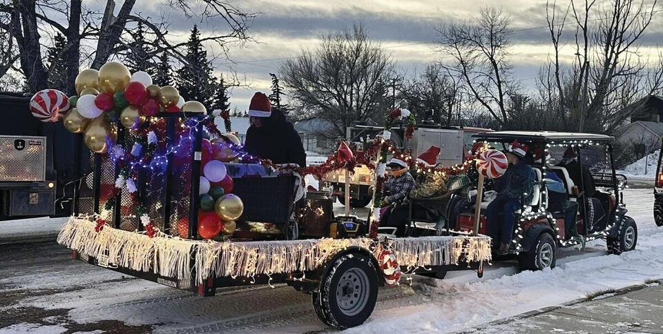 New Parade of Lights adds to Valier's Christmas Stroll - NewsBreak