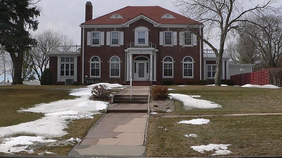 Historic home of Dr. John Trierweiler House in Yankton, South Dakota ...