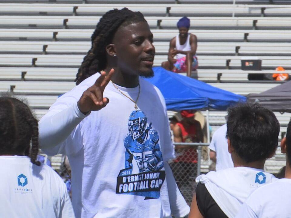 Jaguars RB D’Ernest Johnson hosts football camp in Immokalee