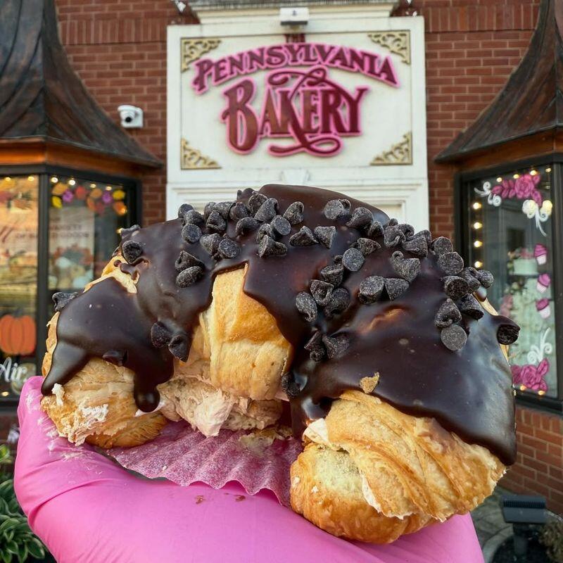This Cozy Pennsylvania Bakery Has Sticky Buns You’ll Drive Miles To ...
