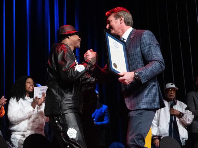 Welcome home, Allen Iverson! NBA superstar honored with Virginia street ...