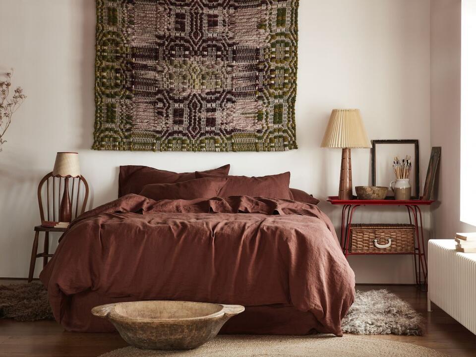 Should you wash bedding inside out? Laundry experts whether it really ...