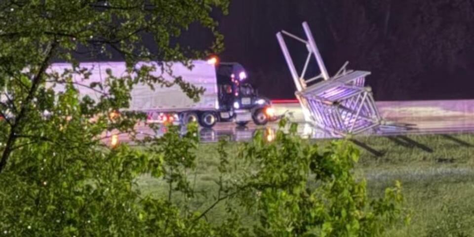 Gardner man died in crash that caused overhead highway sign to fall ...