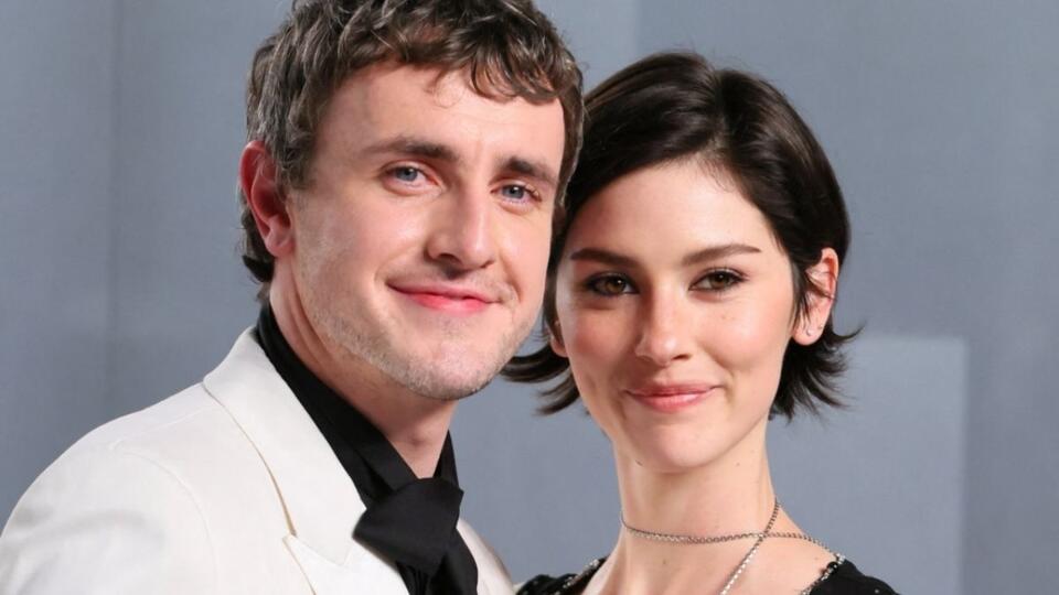 Paul Mescal & Gracie Abrams Share Oscars PDA Moment - NewsBreak