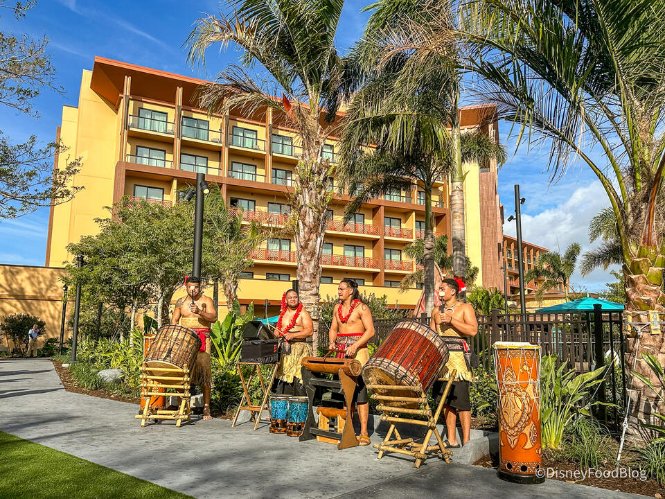 FIRST LOOK Inside the Rooms at Disney’s NEW Island Tower Hotel