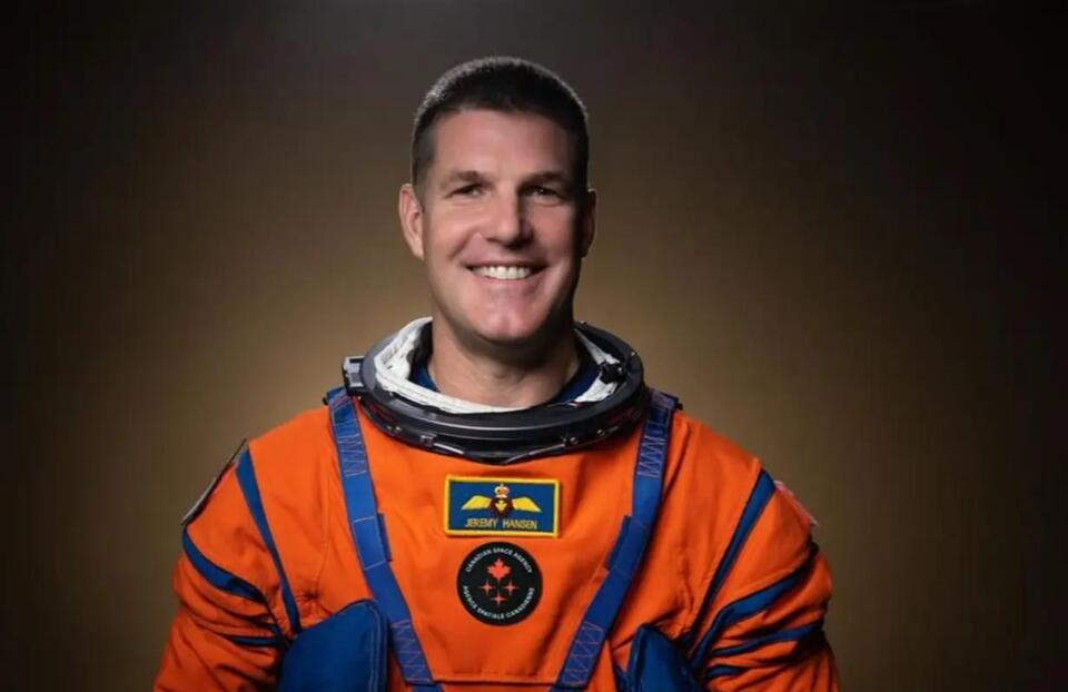 What does Jeremy Hansen’s Artemis II mission patch represent? Symbols ...