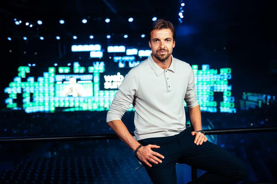 Tim Krul: I had to lump it to Andy Carroll at Newcastle – Alan Pardew ...