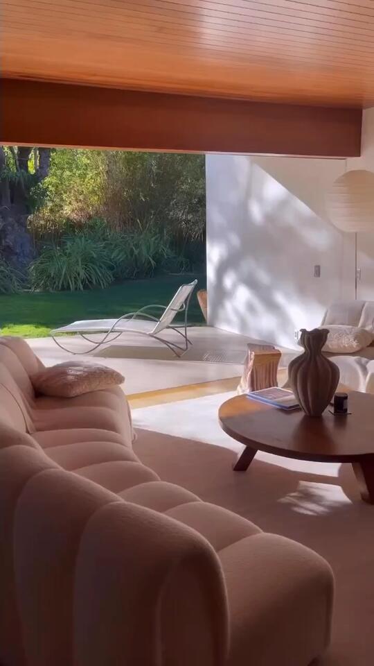 The mid-century LA home, designed by iconic modernist architect Richard ...