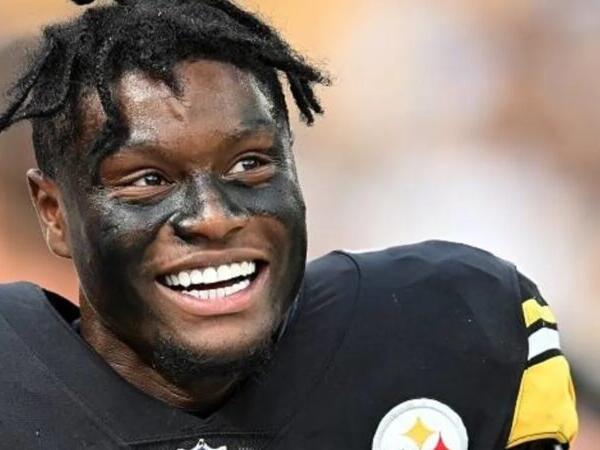 Video of George Pickens In The Locker Room Goes Viral After Recording ...