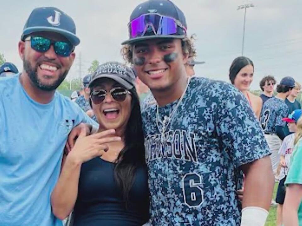 Local high school baseball star Kayson Cunningham commits to Longhorns ...