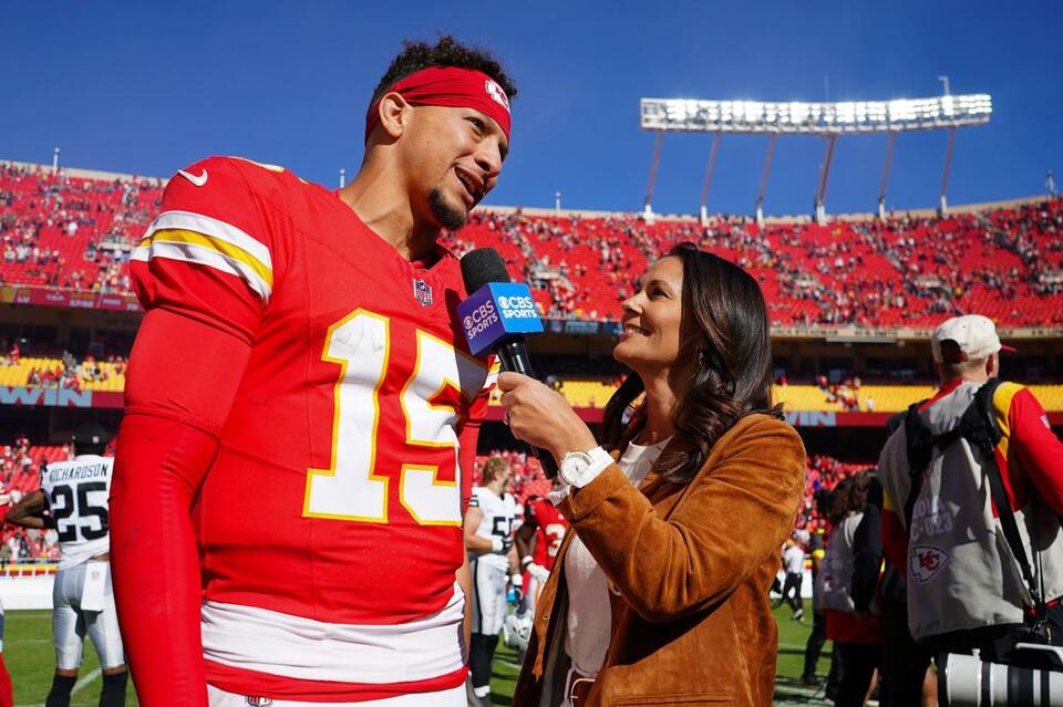 “Seariously”: Patrick Mahomes’ Mom Stirs Conversation After Facing ...