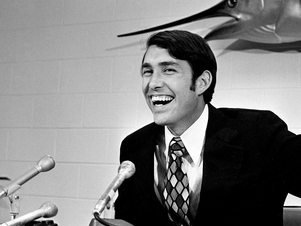 Steve Sloan, longtime coach and Alabama QB, dies at 79