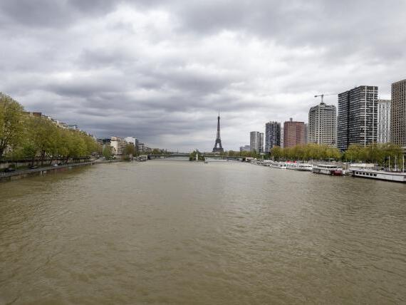 Why is the Seine so dirty? Explaining the Paris river swimming ban in ...