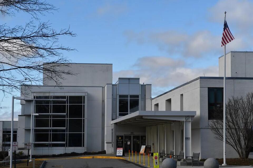Sharon Hospital drops Northern Dutchess Paramedics as ambulance ...