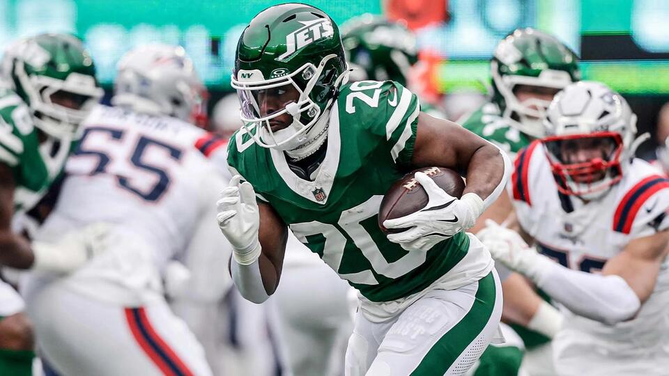 Keep ’em or dump ’em: 2026 NY Jets free agents - NewsBreak