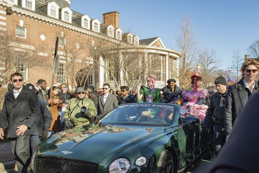 Harvard gets list of White House demands to keep federal funding ...