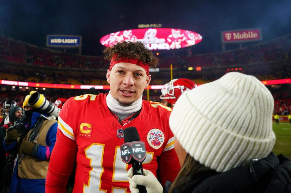 Who Is Singing the National Anthem at the Chiefs-Bills Game? AFC ...