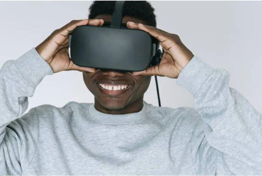 SAMSUNG AND KAIST PARTNER ON MICROLED FOR VR AND WEARABLES - NewsBreak