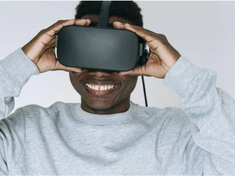 SAMSUNG AND KAIST PARTNER ON MICROLED FOR VR AND WEARABLES