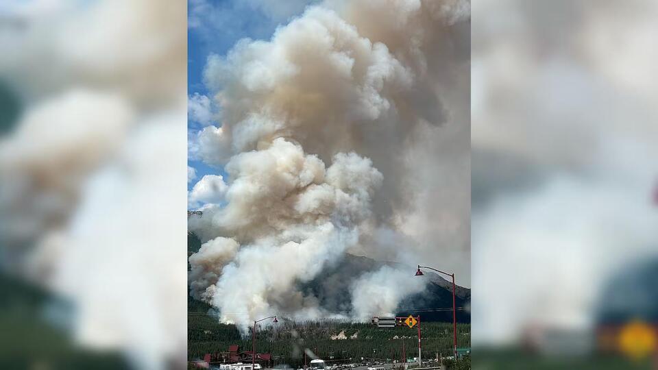 Wildfire prompts evacuations near Denali National Park entrance along ...
