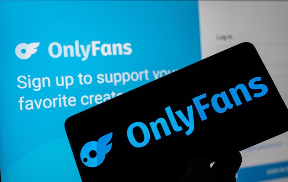 Conservative OnlyFans Star Anya Lacey Goes Viral for 'Date Me' Site ...
