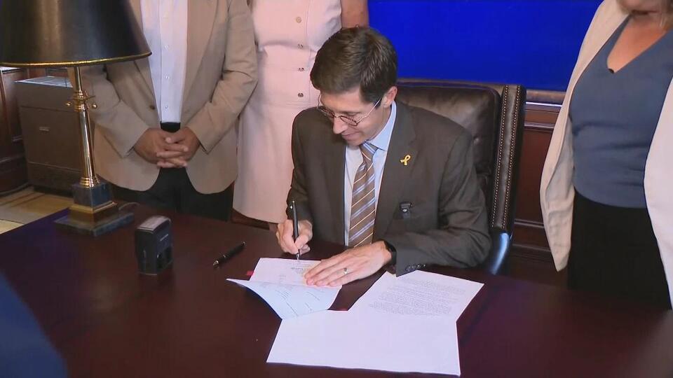 Providence Mayor Smiley signs fiscal year 2026 budget - NewsBreak
