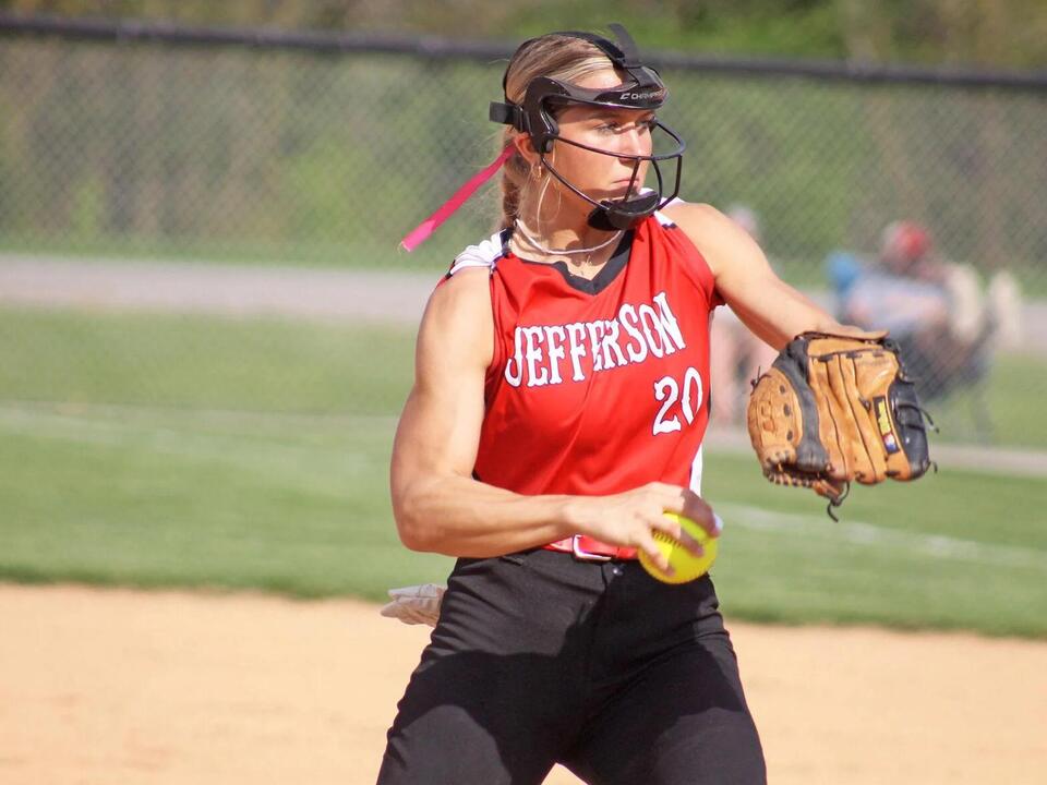 Lady ‘Cats unable to stop Lincolnview surge, fall 16-2