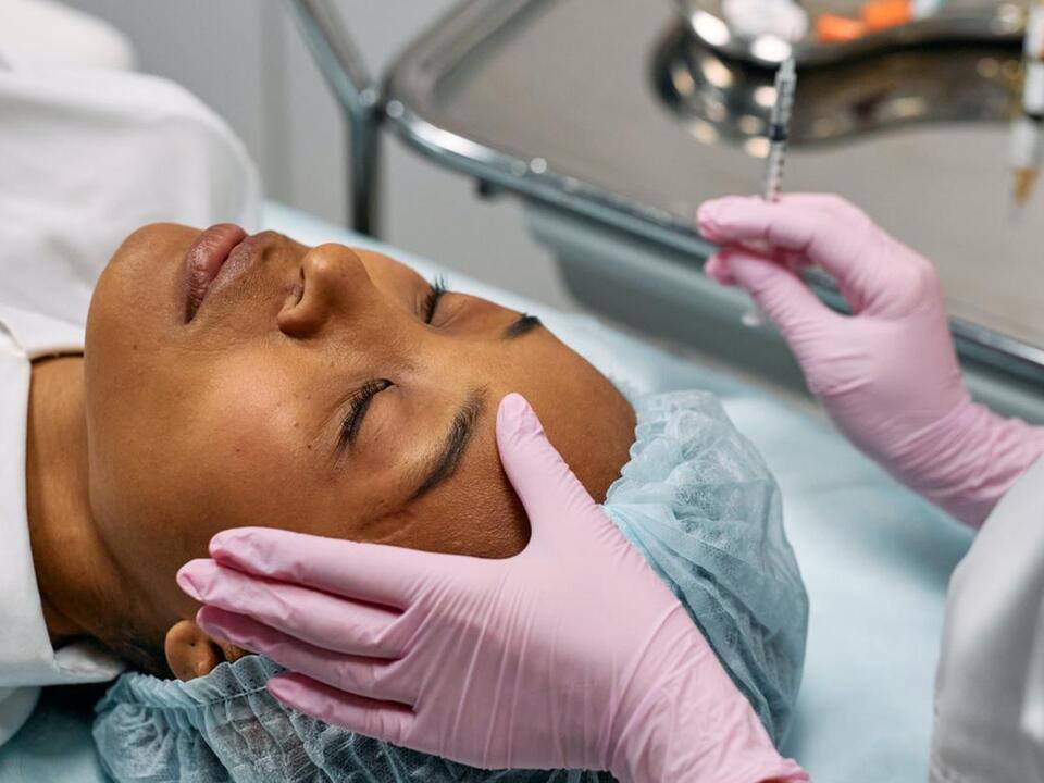 British Mom Dies After BBL Procedure In Turkey, Family Claims Organs ...